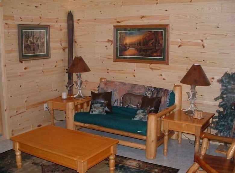 Beautifully Furnished Log Home On Secluded Shetland Creek - Shell Lake, Maple City