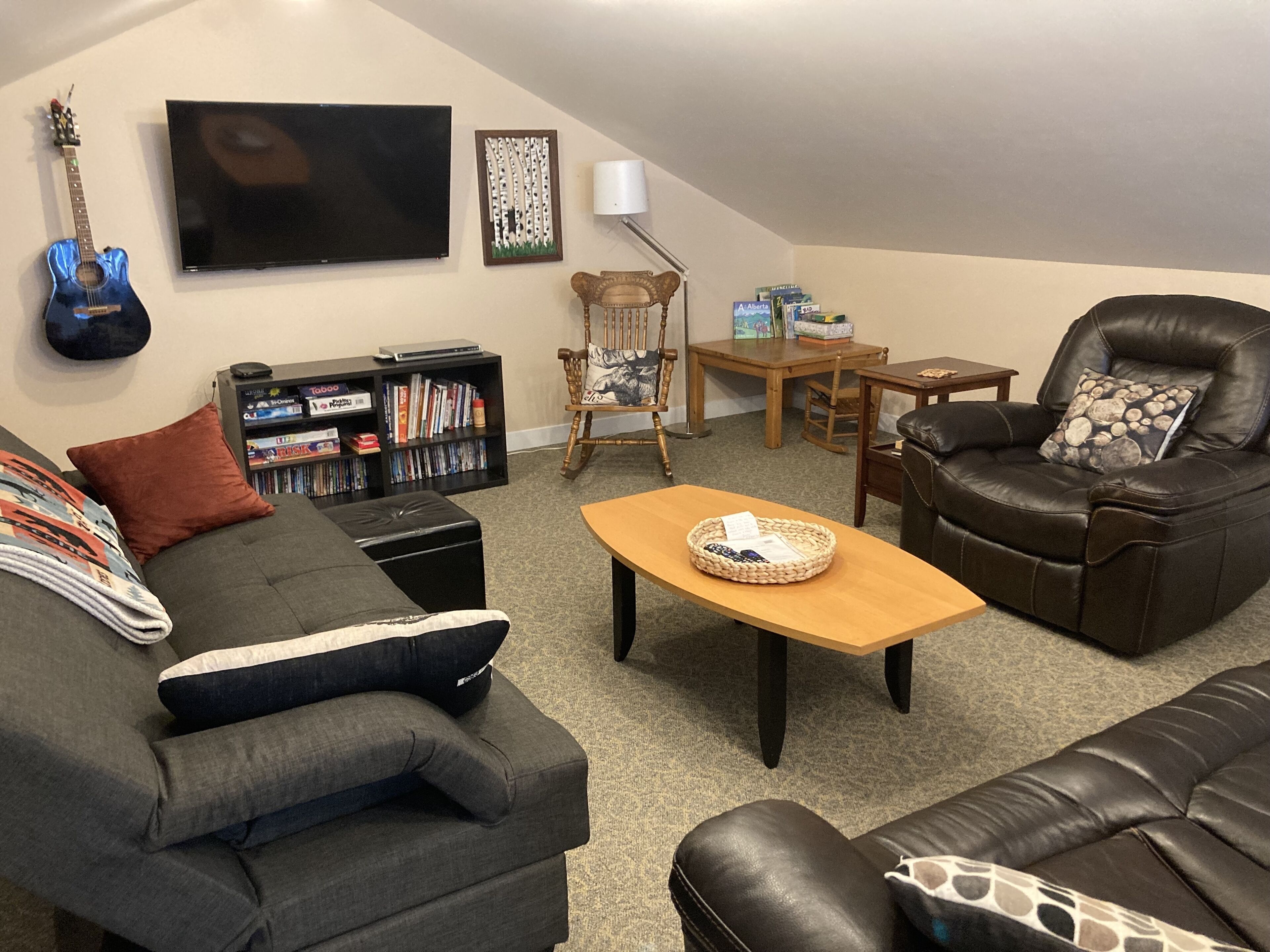 Banff  Two Bedroom House With Private Hot Tub - Banff