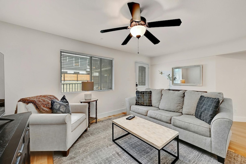 Renovated 3ba/2bd Condo 2 Miles From Downtown - Bryker Woods - Austin