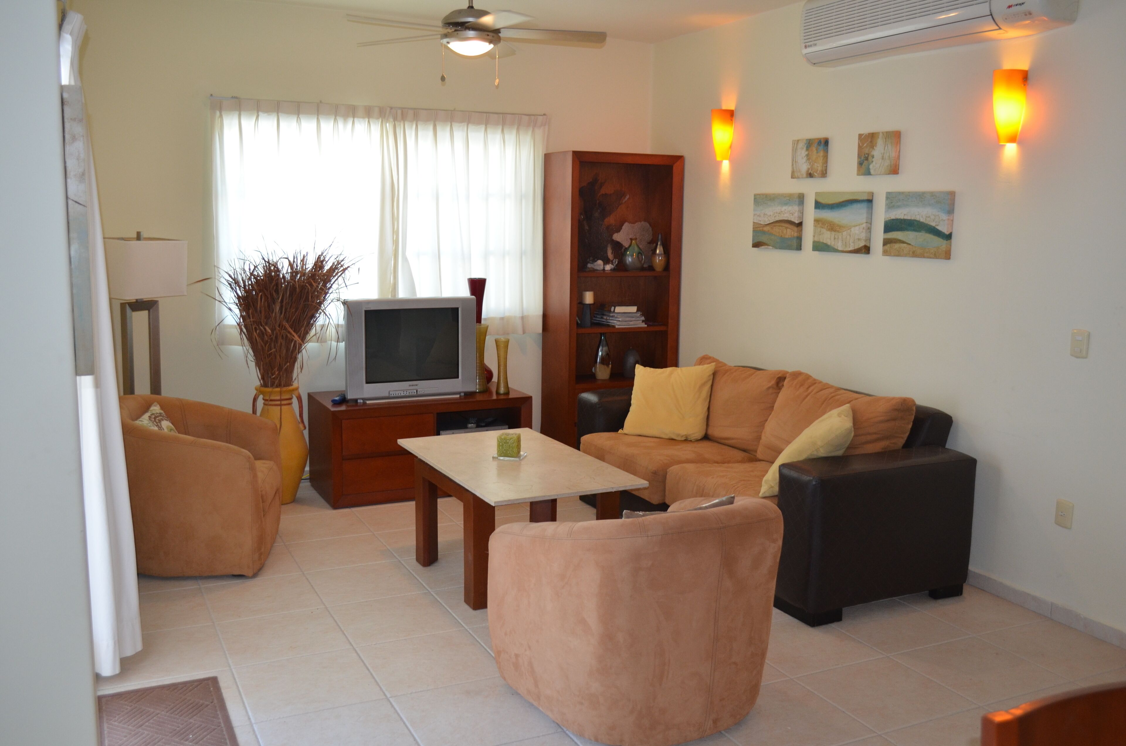4br 5ba 3 Level Condo 5th Av Steps From Mamitas Beach - Cozumel