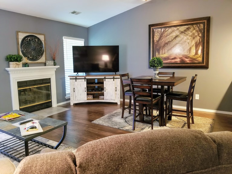 Lakefront Private Resort, Stunning Condo W/golf View, Dog Friendly! No Fees! - Branson, MO