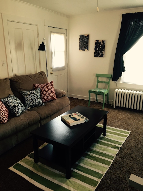 Apartment In The Heart Of Marquette W/ Cable & Wifi!! Next To Premier Brewpub!! - Marquette, MI