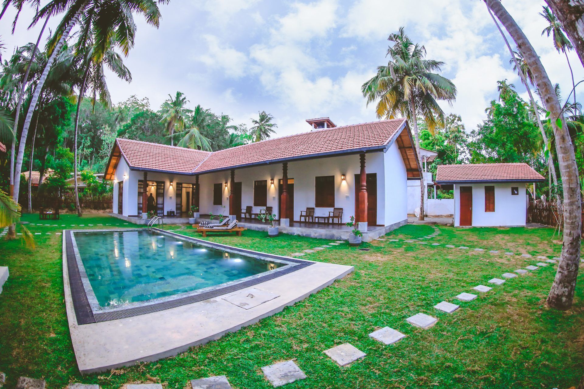 Ronaya Surf Waves - A villa near Hiriketiya surfing beach - Hiriketiya ...
