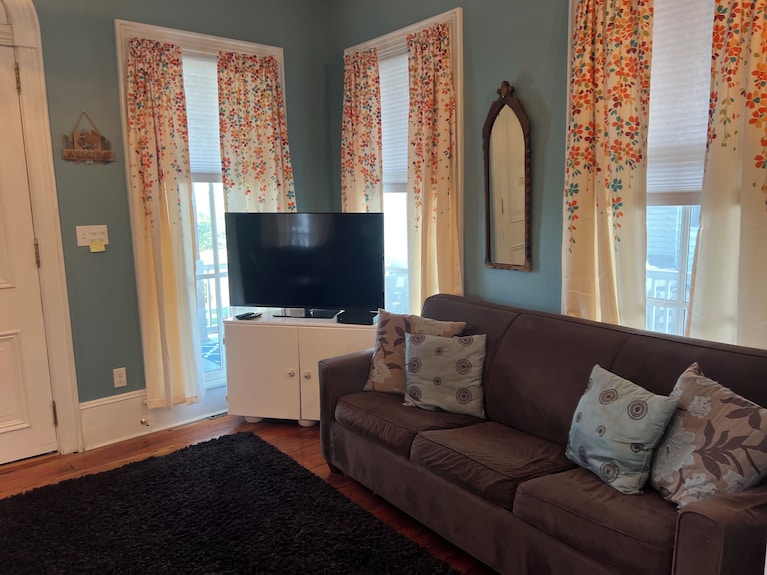 Spacious Beach House 1.5 Blocks To The Beach On Silver Lake With Spectacular Lak - Belmar, NJ