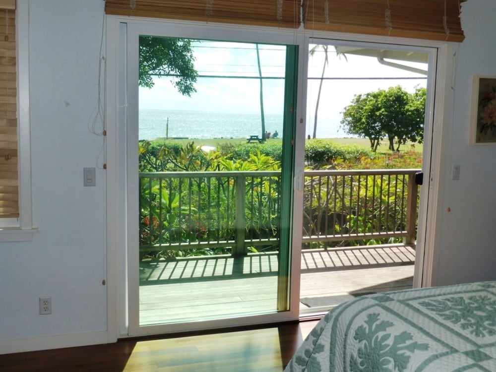 The Catbird Seat -Closest Vacation Home To Poipu Beach - 100 Ft Away!!! Pool!! - Lihue, HI