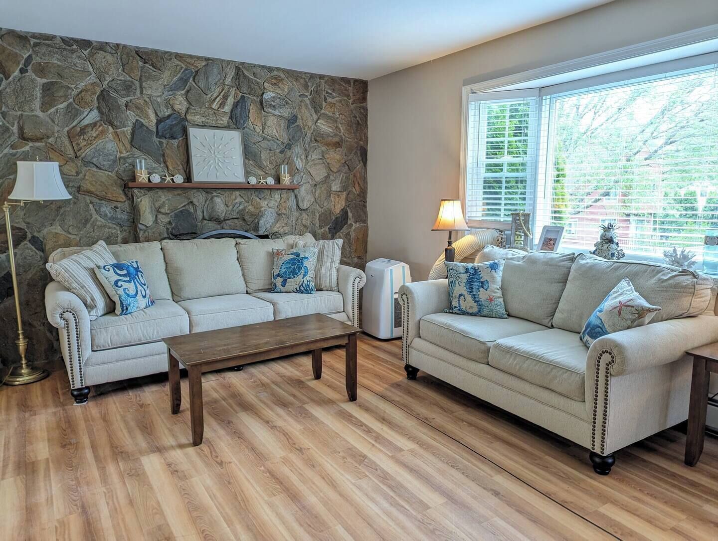 Family Friendly 4 Bedroom Cape  Near The Beach. - Narragansett, RI