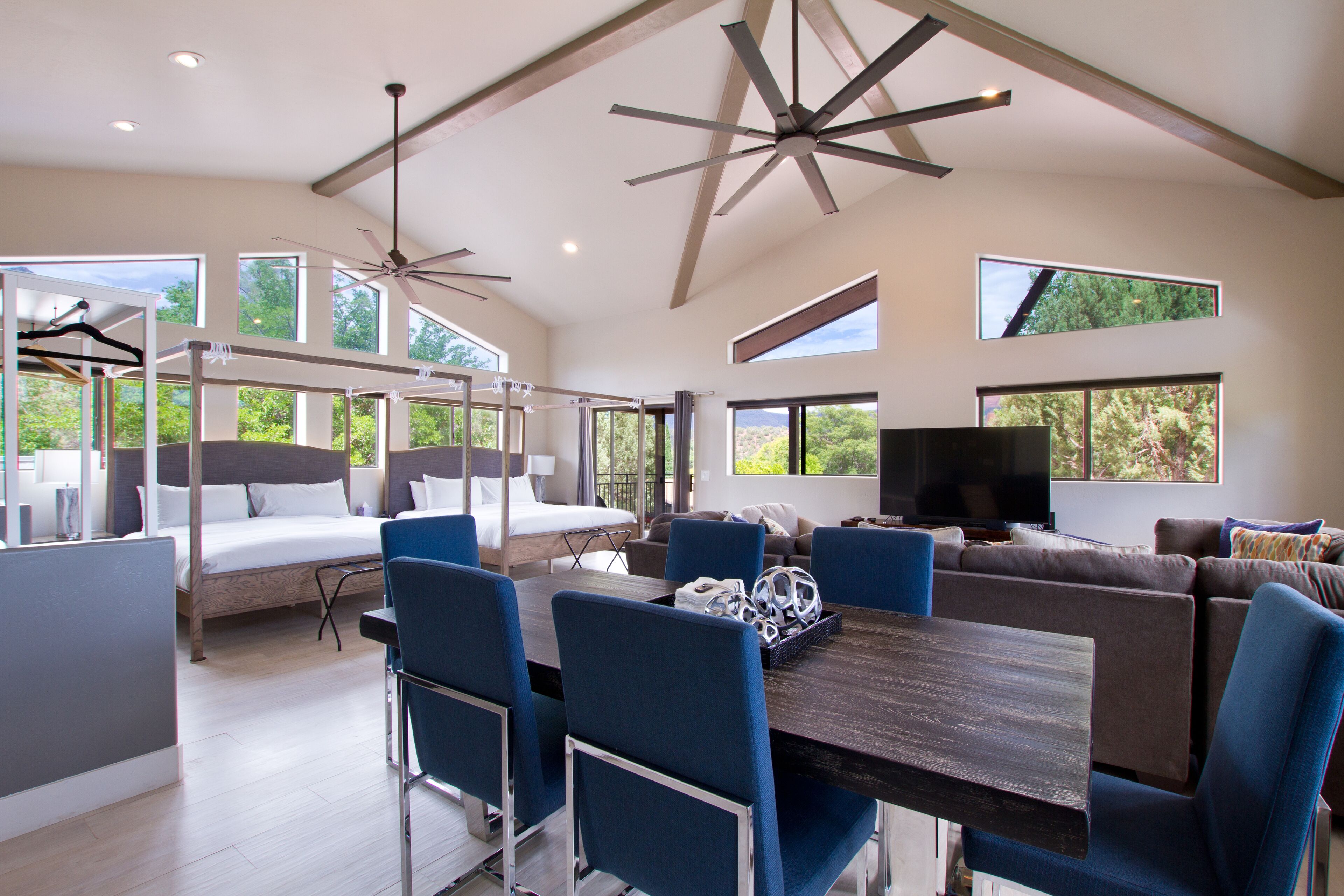 Uptown Sedona Luxury Pool Home, Walk To Town, Red Rock Views, Firepit, - Sedona, AZ