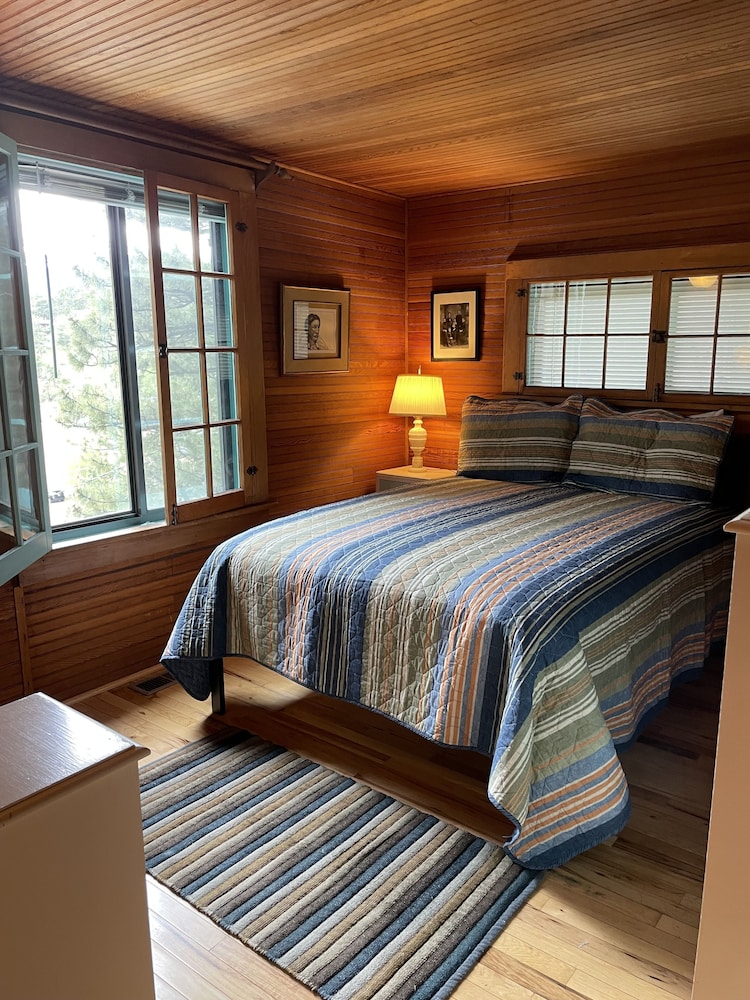 Longs Peak View, Walk To Downtown, Historic Charm - Estes Park, CO