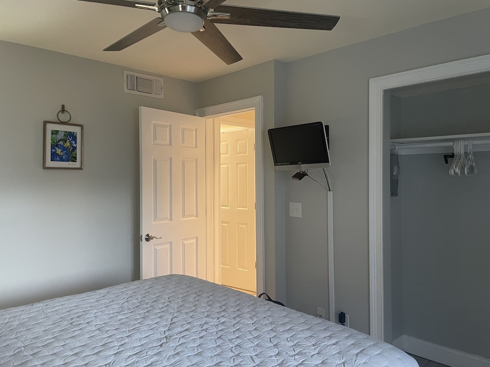 Plantation Golf & Country Club - Beautiful Remodeled Condo With Club Membership - Venice, FL