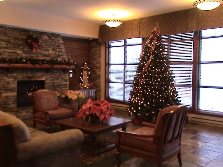 Rimfire Lodge 310 - 311 - Deluxe 2 Bedroom In The Village - Snowshoe, WV