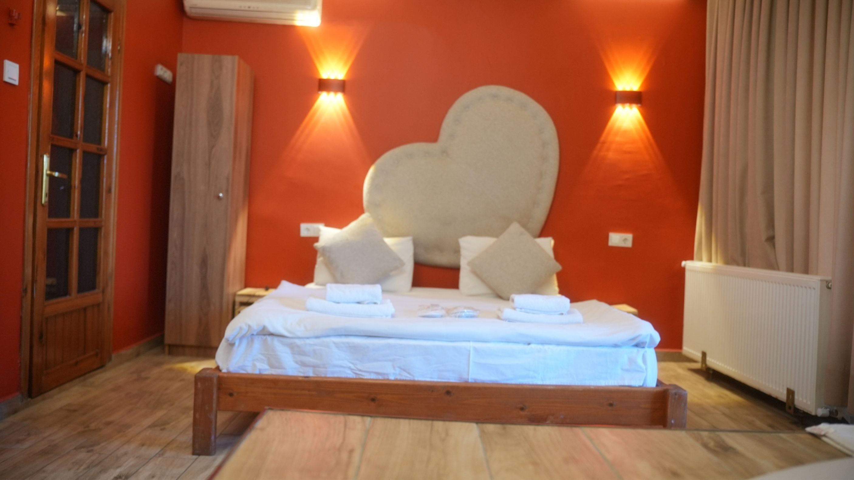 Quarto Deluxe, lareira, vista para o rio (Hottub / Jakuzi) | 3 quartos, Wi-fi grátis, roupa de cama fornecida 