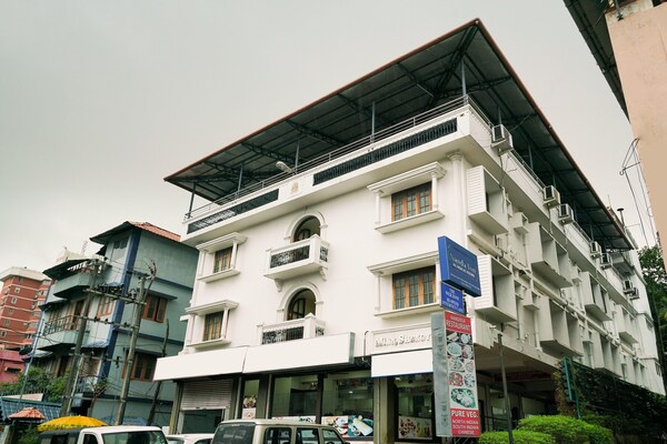 Oyo 3633 Nanda Inn - Kochi, India
