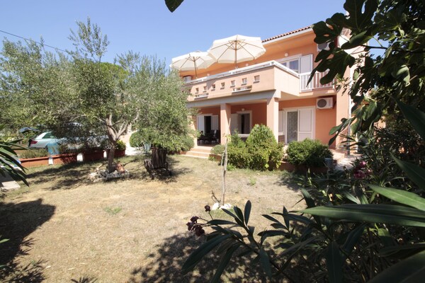 Studios & Rooms Fiesta - Novalja