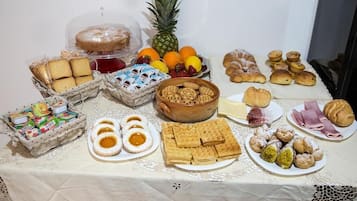 Pequeno-almoço tipo buffet diário incluído