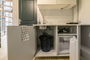Apartamento Clássico, 2 camas de casal, não fumadores (15) | Kitchenette privada | Um frigorífico, um micro-ondas, uma placa de cozinha 