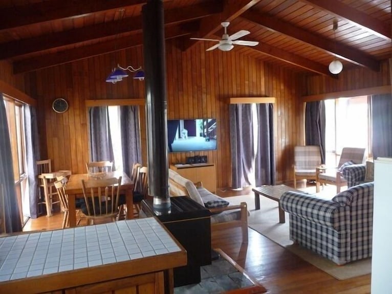 Jaybees Near The Surf Beach In Ocean Grove - Geelong