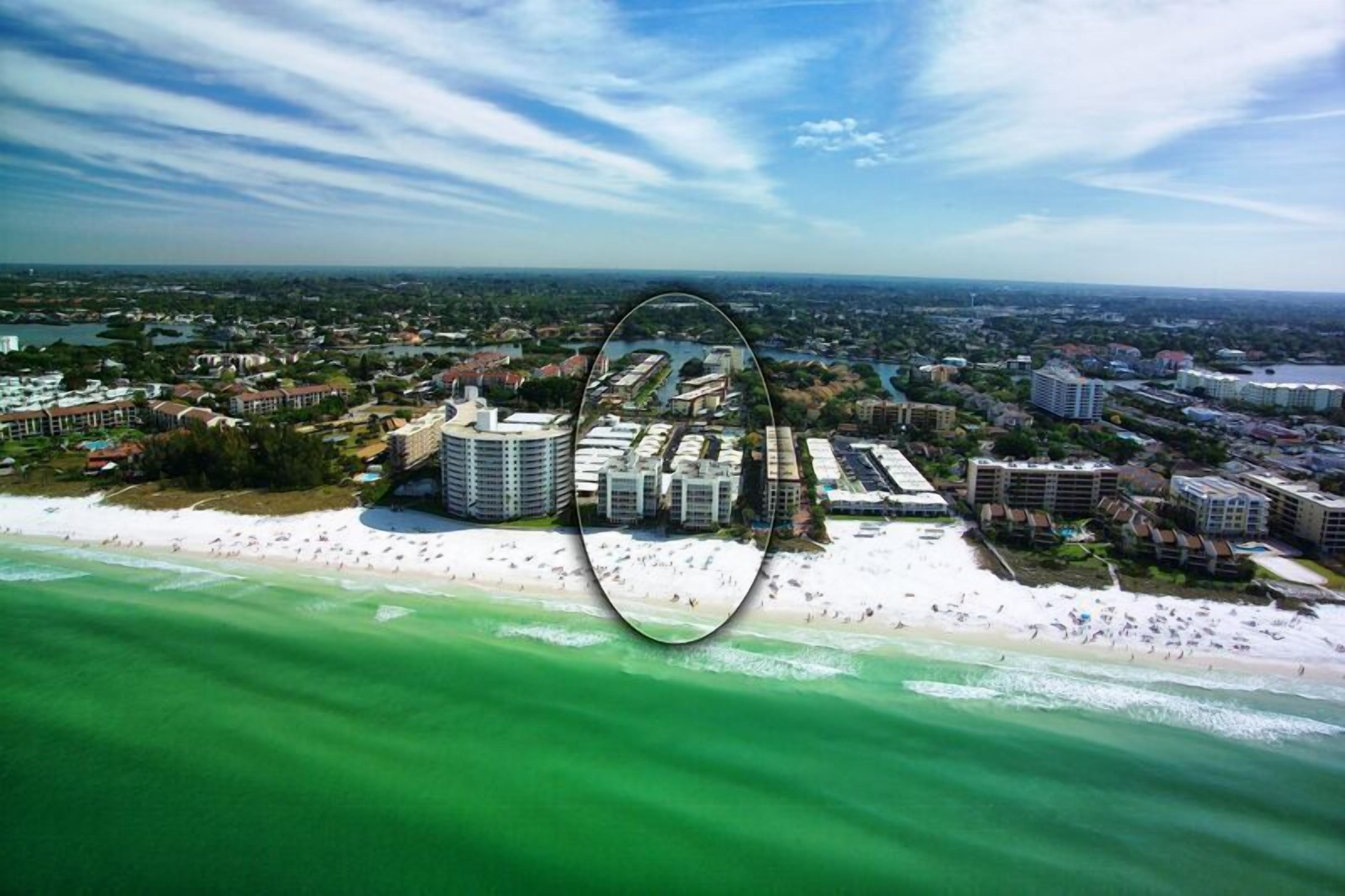 Direct Beachfront- Open Dates - Siesta Key | Vrbo