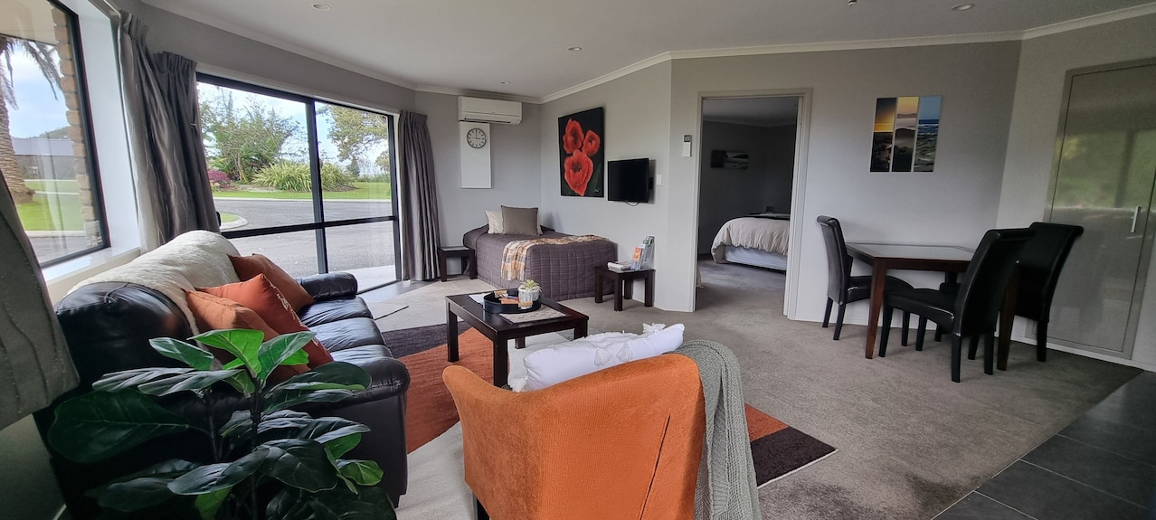 Rosandra Retreat 1. Cosy, Relax Enjoy, Family Friendly. - New Zealand