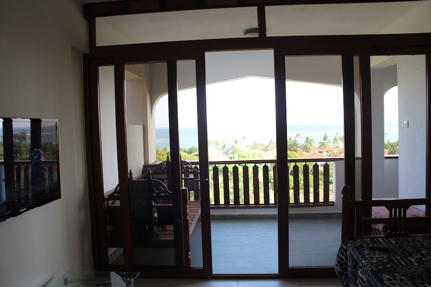 Beach Front Apartment. - Diani Beach