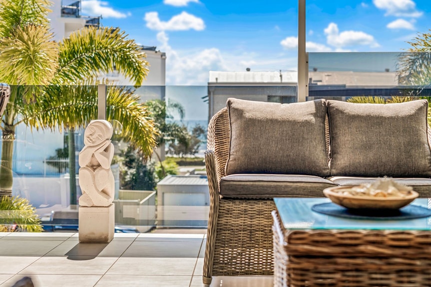 Alex Beach House Sunshine Coast Holiday House 100 Steps To The Beach. 12 Guests - 물루라바