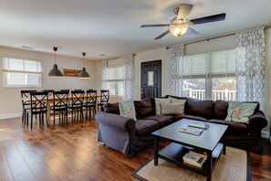 Close To Beach And Town booking for Winter. Spring and Summer 2024 ...