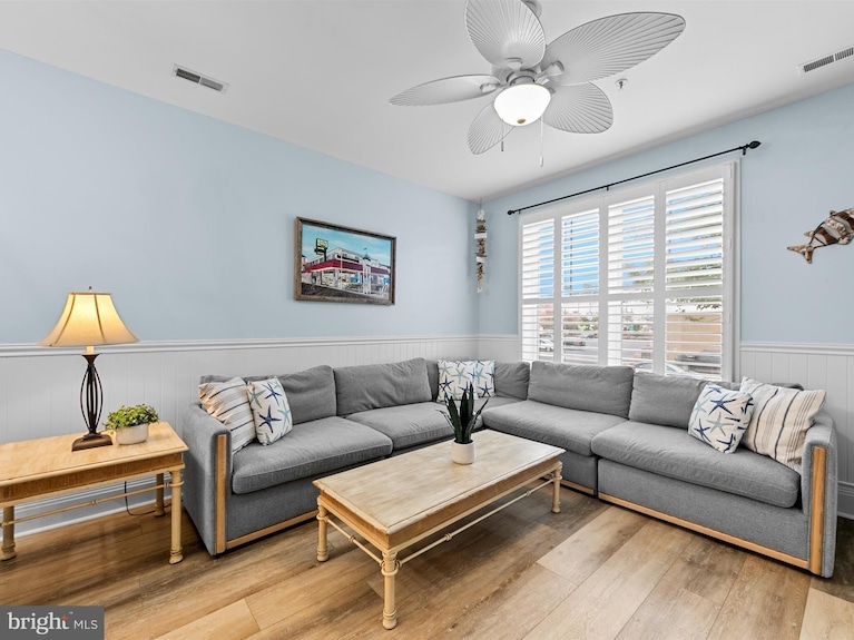 Some Avail For 2025 Mid Town Ocean City On 69th St Townhome - Ocean City, MD