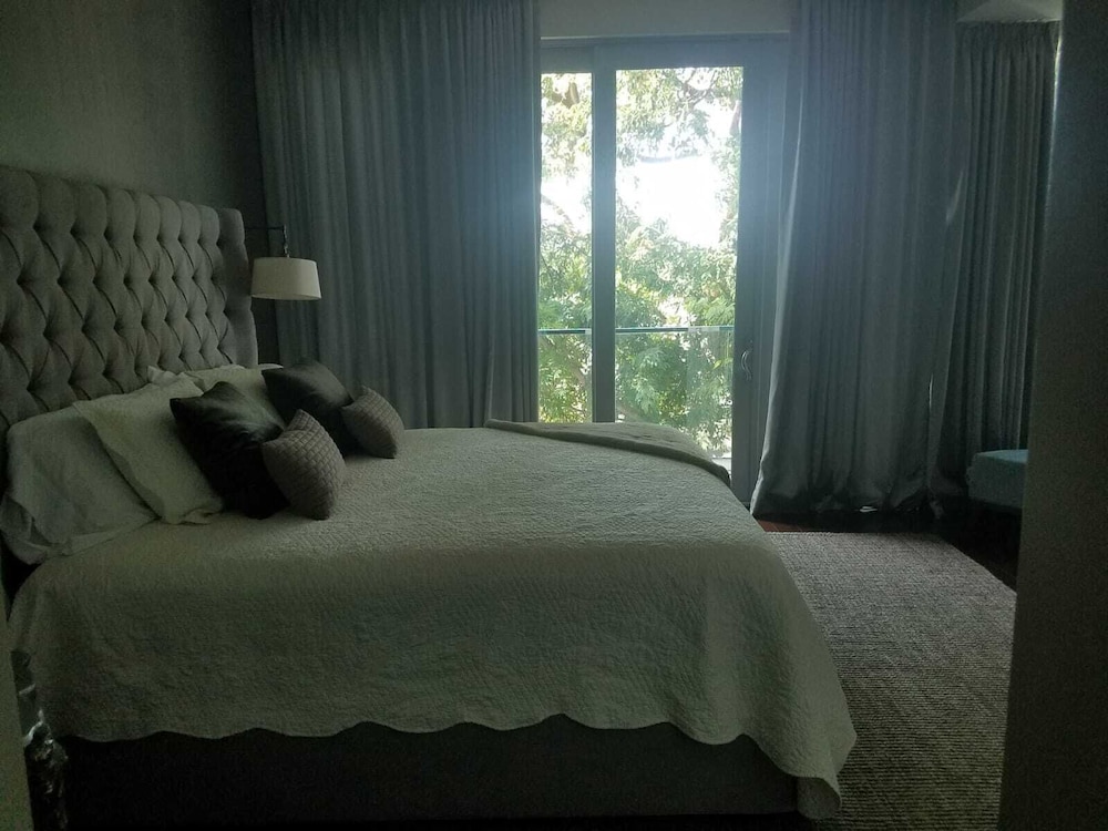 5 Star Townhouse On 2110 Brickell Avenue (#2) - Miami, FL
