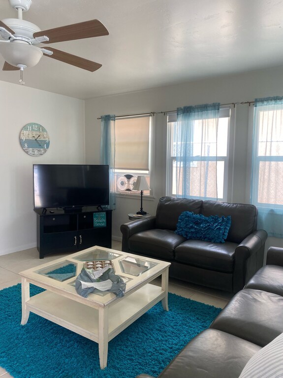 Cozy Beach Cottage W/ Private Patio Walk To Beach, Pier, Dining & Shops - Oceanside, Californie