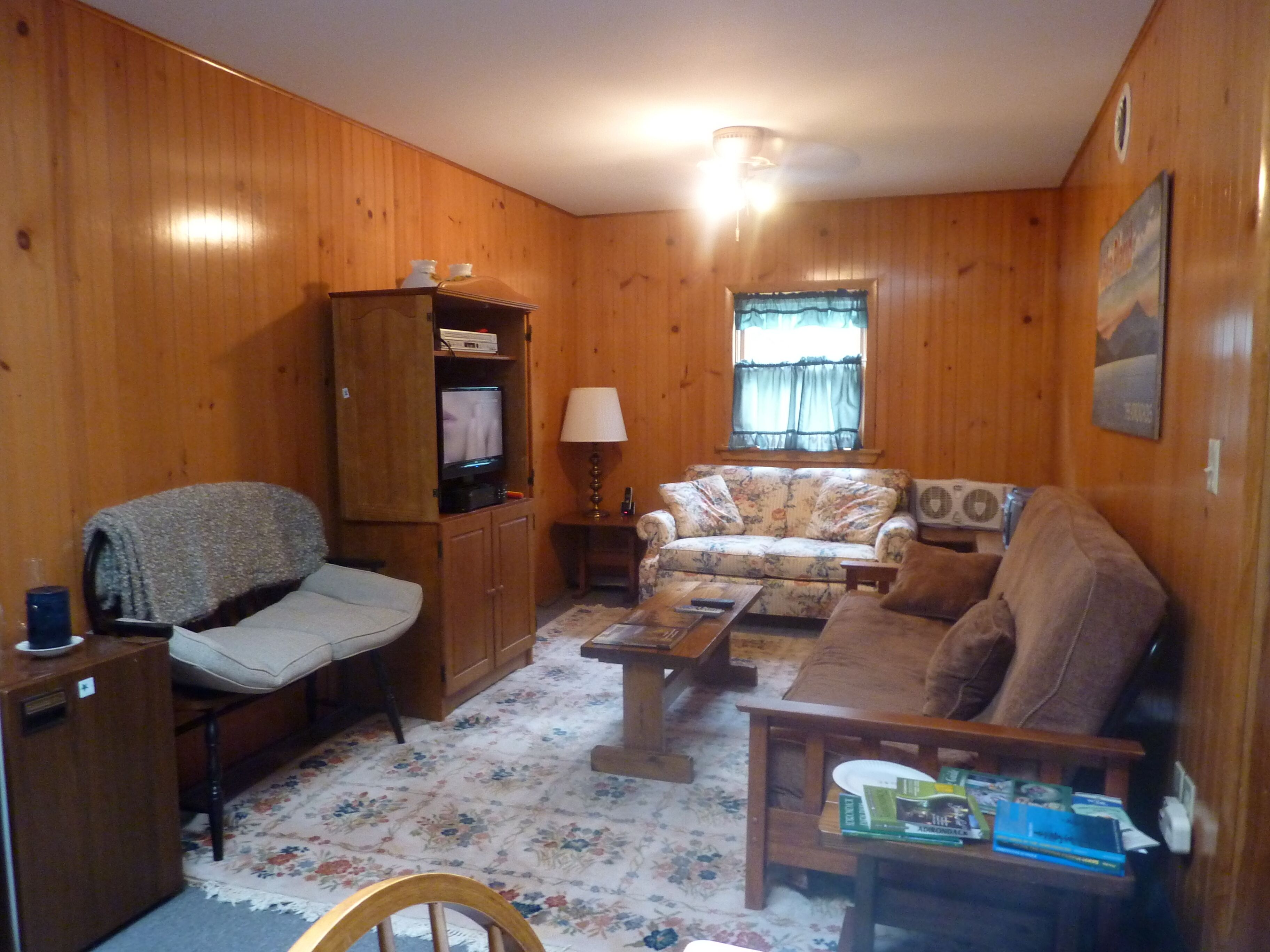 Cozy Base Camp For Adirondack Fun - Wilmington