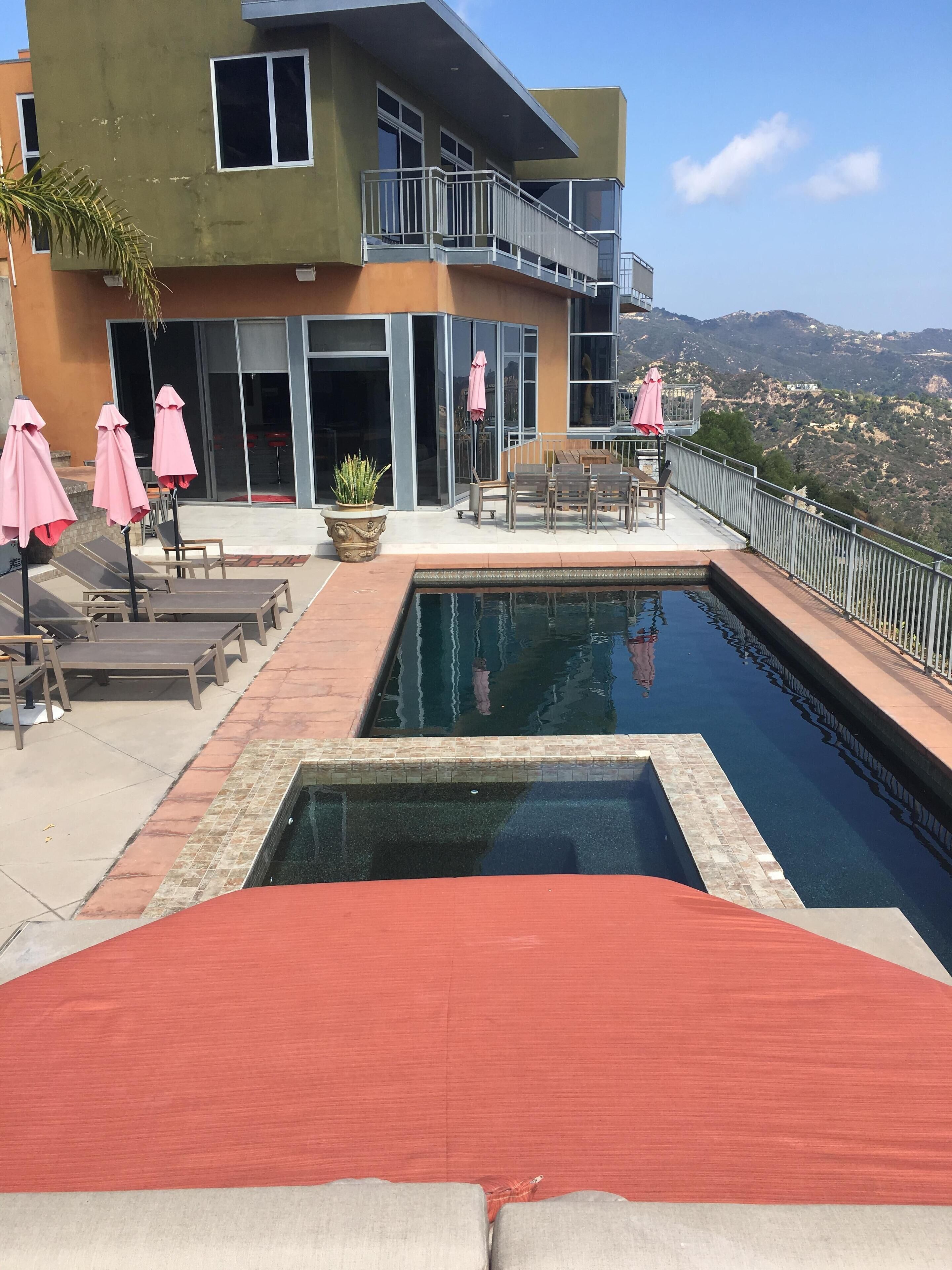 22 Party Houses To Rent For One Night In Los Angeles - | Trip101