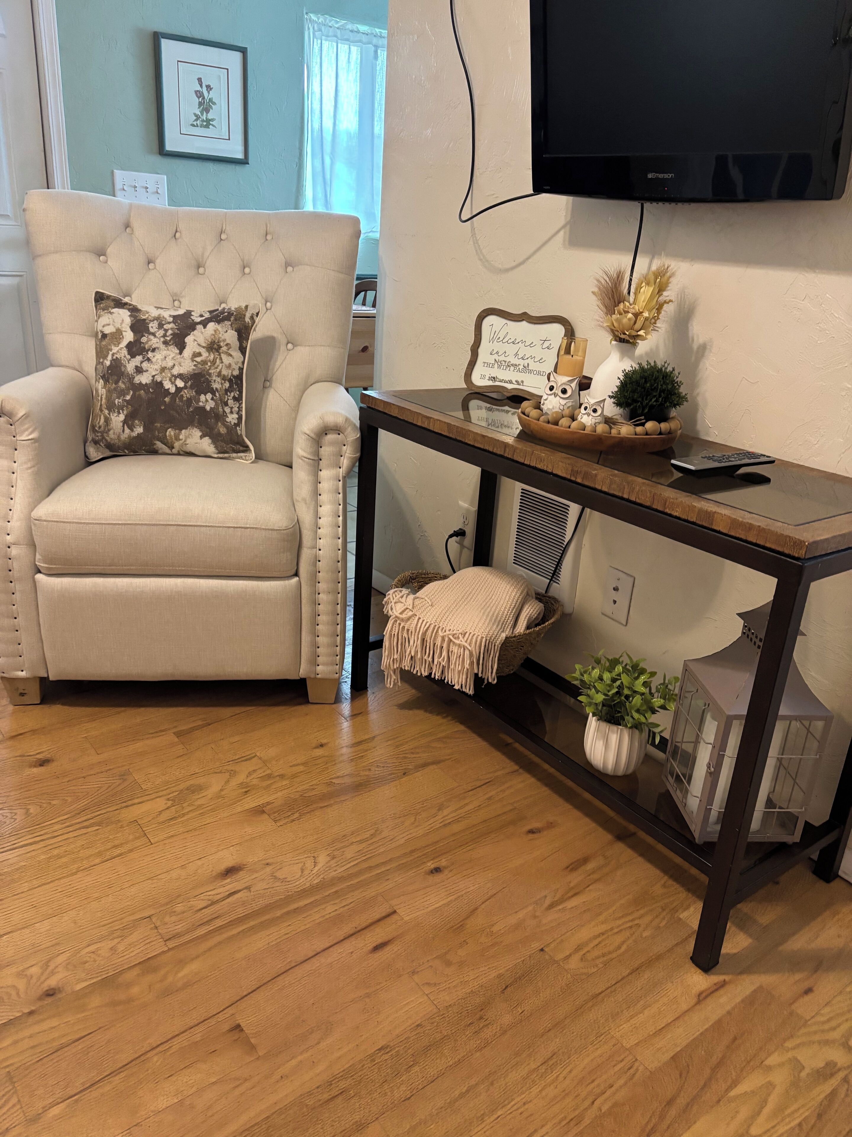 Rose Haven Cottage Is A Small Comfortable Home Centrally Located In Montrose. - Montrose, CO