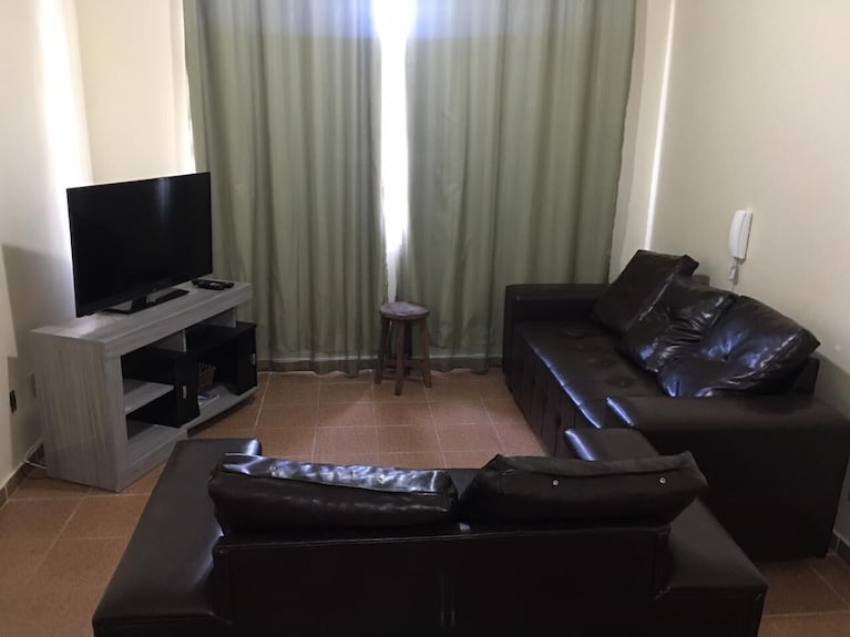 Apartamento Cabo Frio - Excelente Ubicación - A Media Cuadra De La Playa - - Cabo Frio