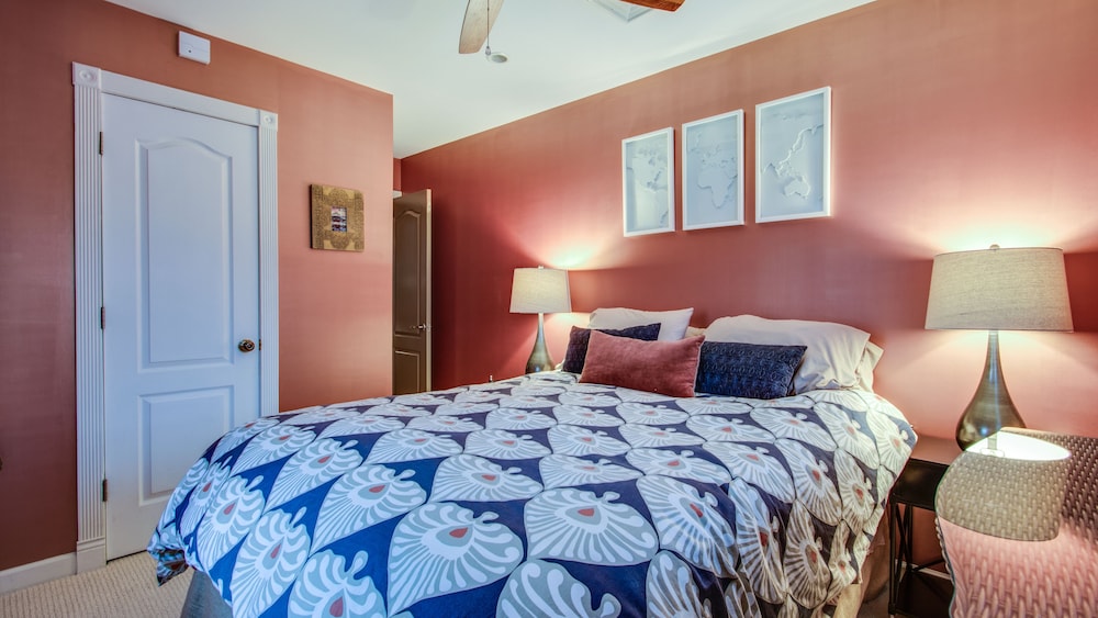 Spacious Ranch Style House W/ Hot Tub, Fireplace, And Game Room - Rehoboth Beach, DE