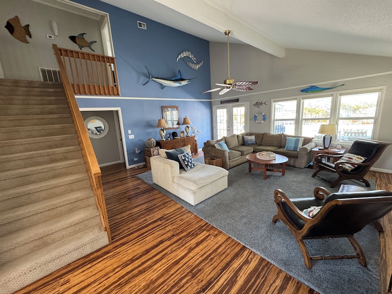 5 Bedroom Canal Cottage - 2 Min Walk To Beach Access - Boat Dock, Hot Tub, Kayak - Holden Beach, NC