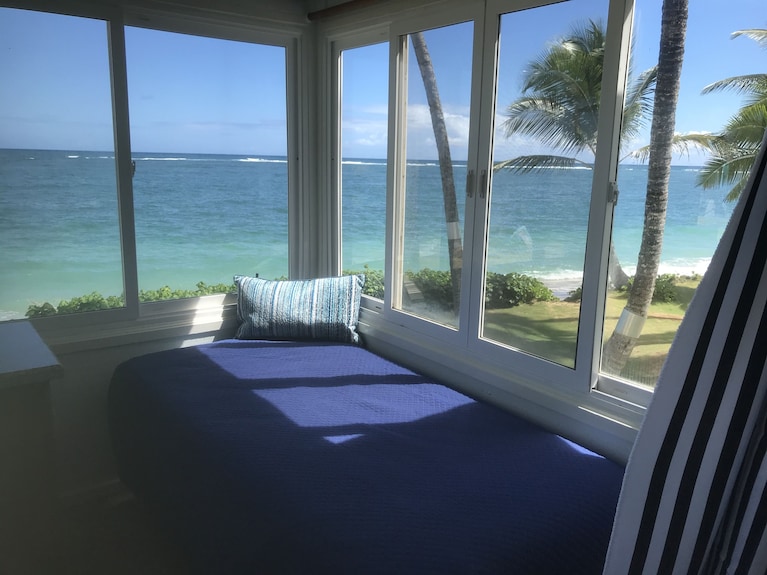 Seaside Paradise - Hawaii