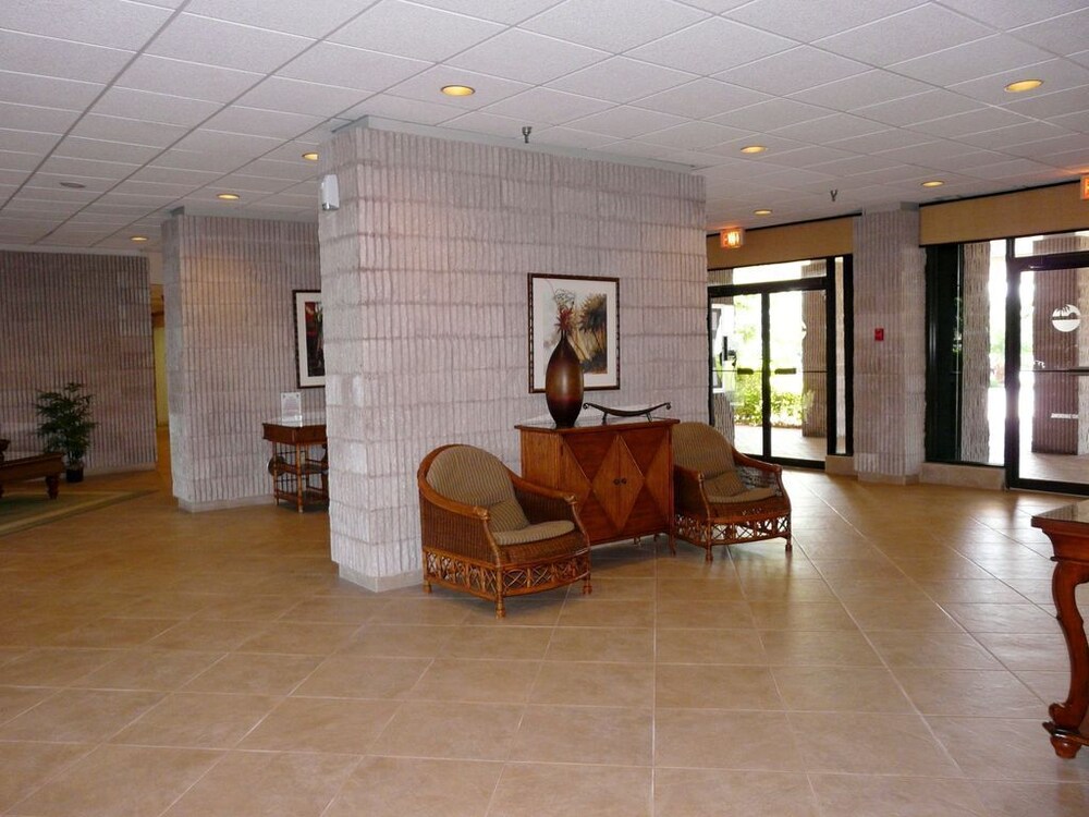 South Seas Direct Ocean Front Condo-excellent Southwest Gulf & Beach View - Marco Island, FL