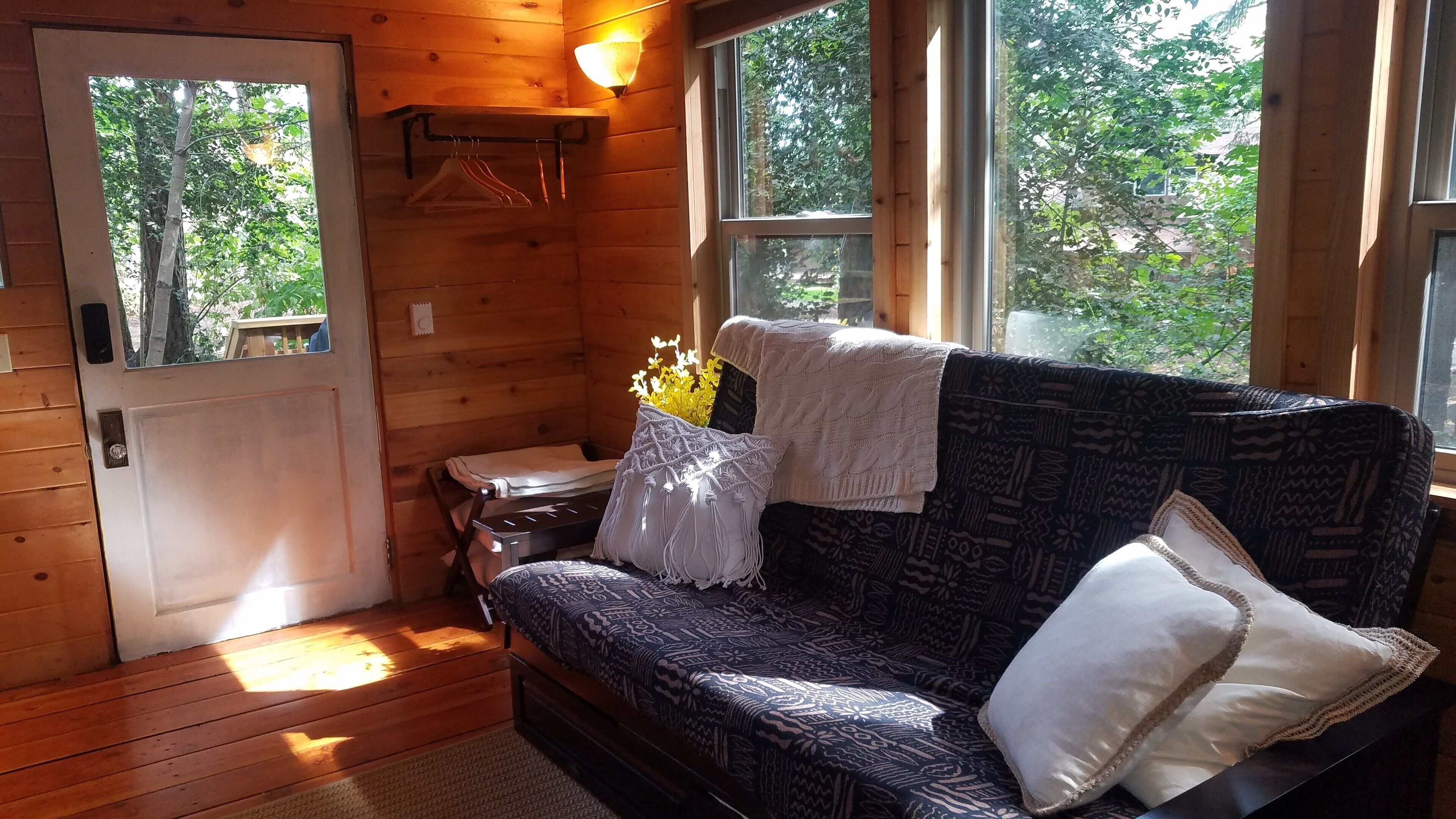 Private Tiny Forest Cabin Near Portland And Local Wineries. - Beaverton, OR