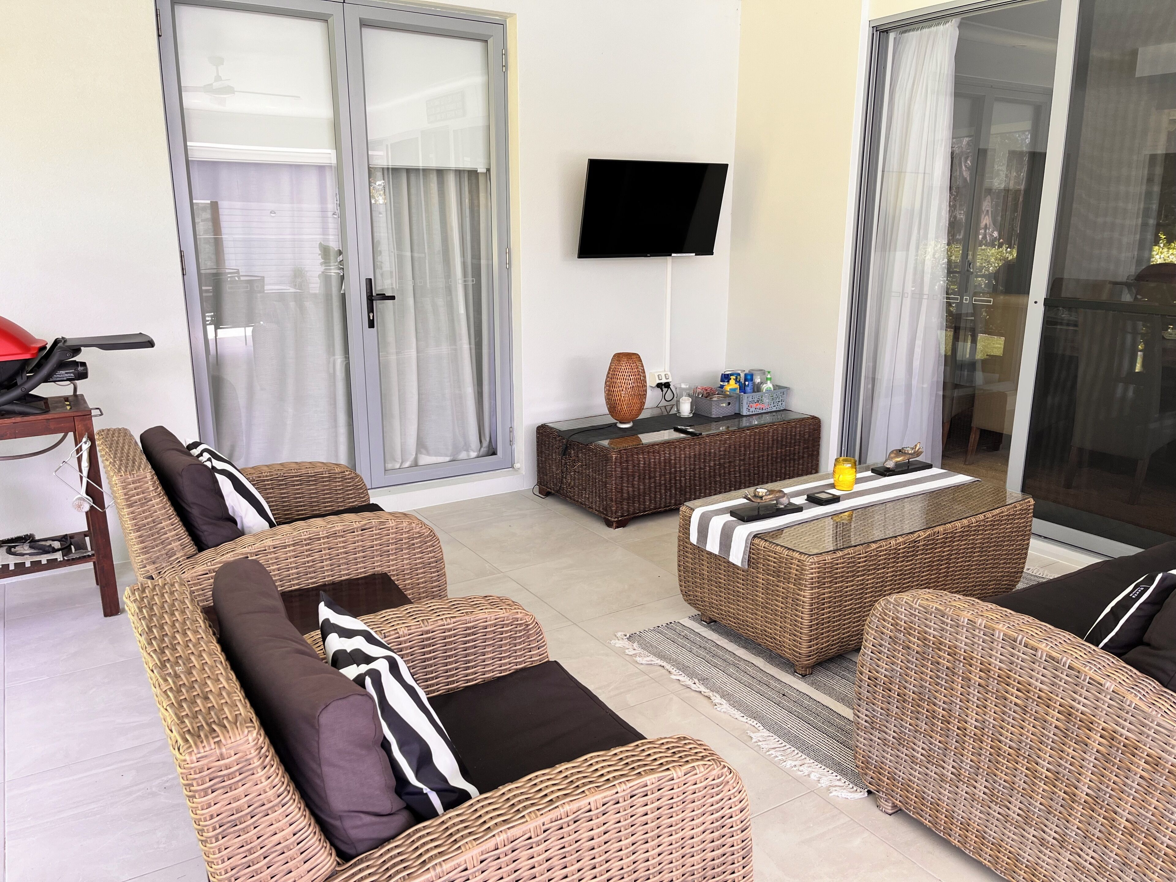 Spacious Resort Style Home, Serene Location In Noosaville W Solar Heated Pool - Eumundi