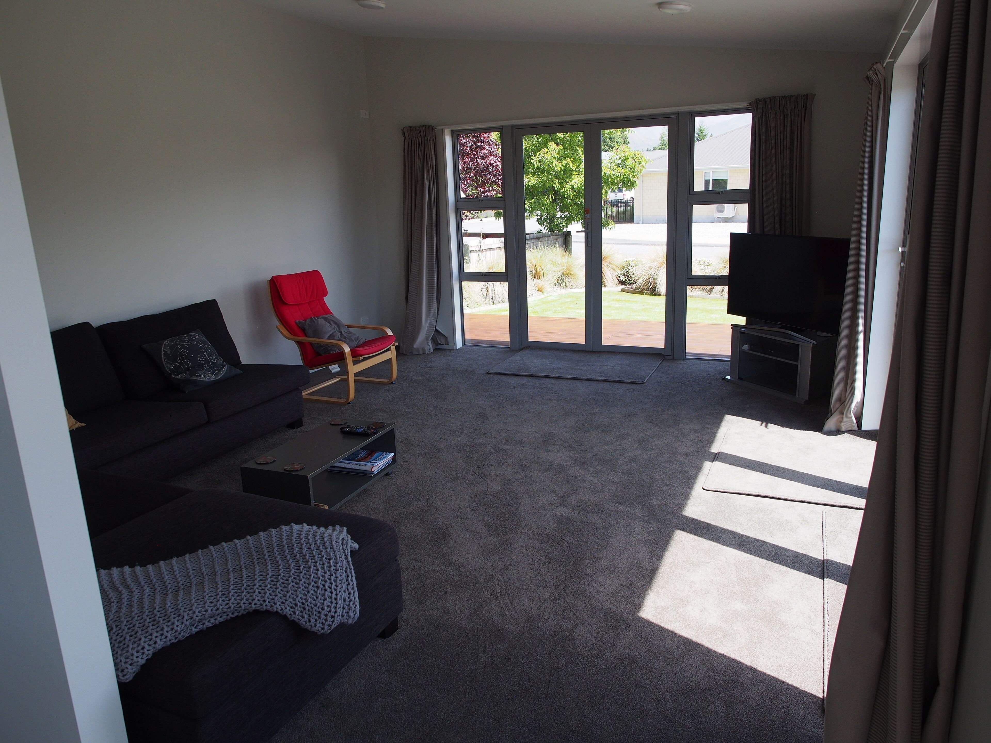 Rhoboro Getaway - Twizel. Free Fibre Broadband Wifi - Twizel