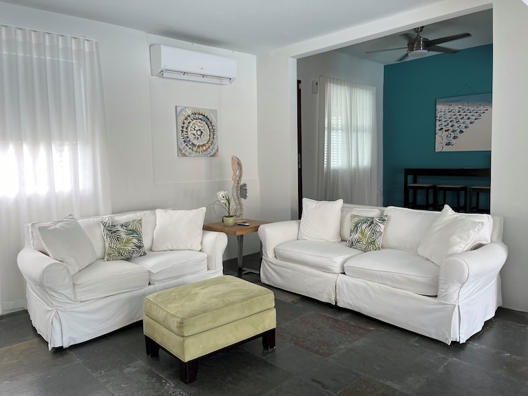 Steps Away From The Beach, This Fully Stocked House Is Perfect For Your Group!!! - San Juan