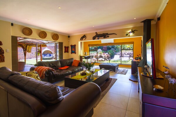 Superb Home In The Heart Of Sandton - Randburg