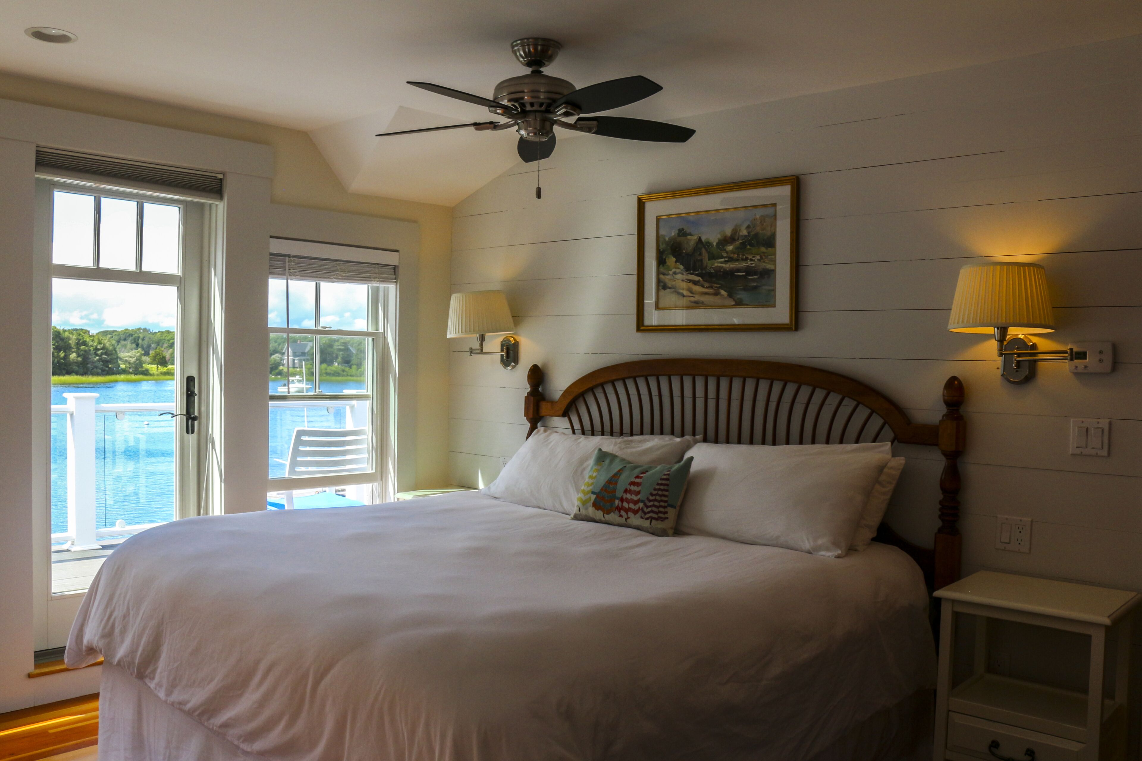 Last Weeks Summer 2026  Waterfront Available! - Old Silver Beach, MA