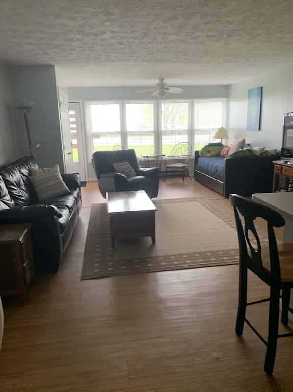 Escape To The Lake! - Ohio