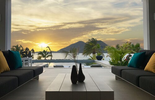 Luxury Beach Houses Inside