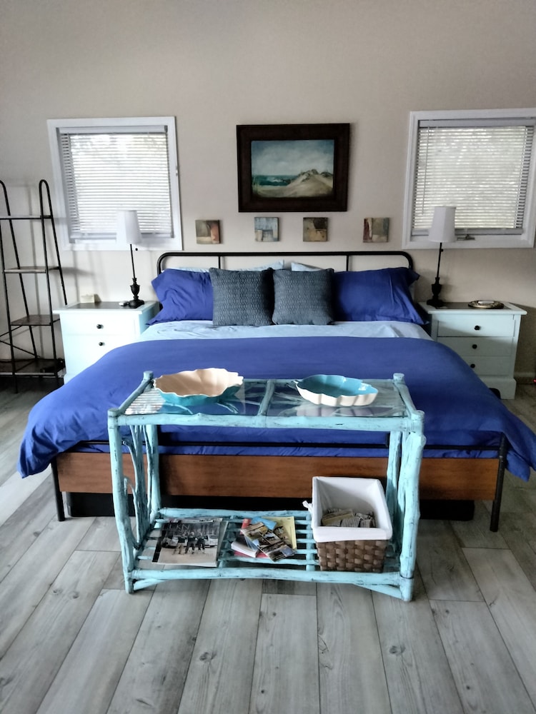 Romantic Lake Cottage Retreat ..<Br>perfect For 2<br> - Zootastic Park, Troutman