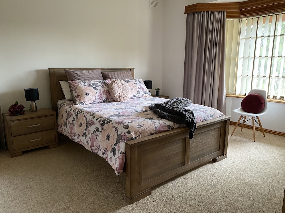 Accommodation On Clezy - Mount Gambier