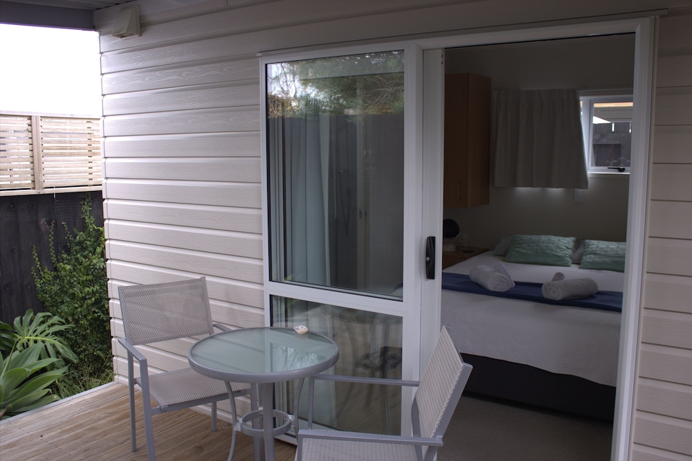 Orewa Kiwi Cabins - Tui - Puhoi