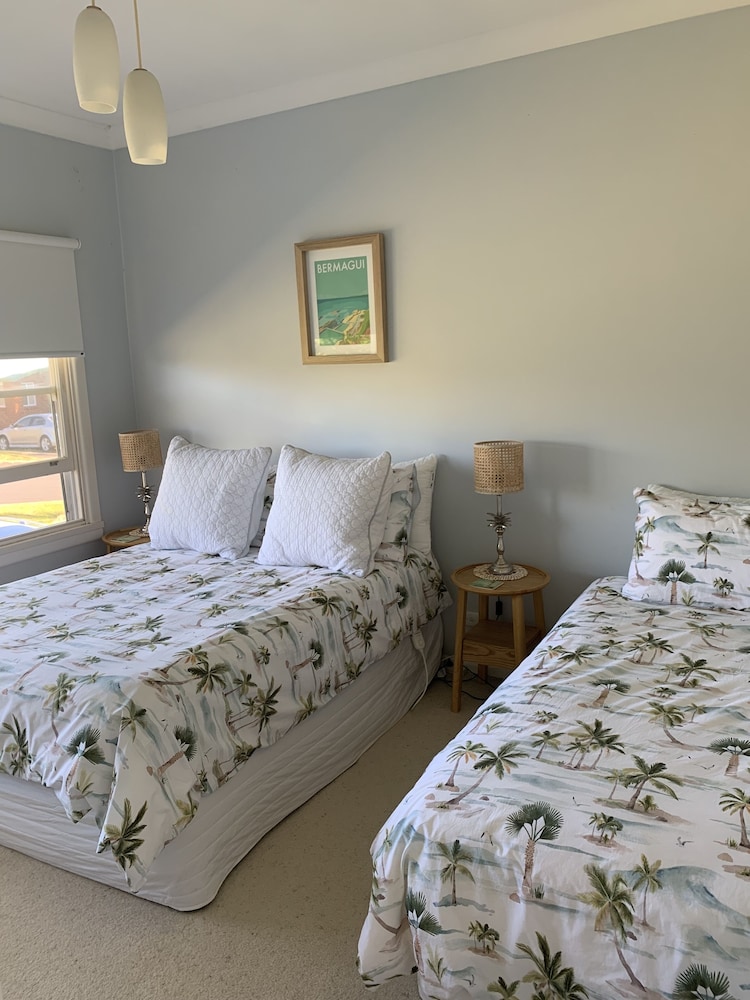 Spectacular Ocean Views From This Perfect Updated 60's Beach House - Dalmeny