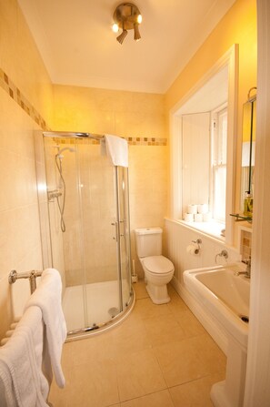 Luxury Irish Castle in Gorgeous Country Setting in Tipperary - Bansha ...