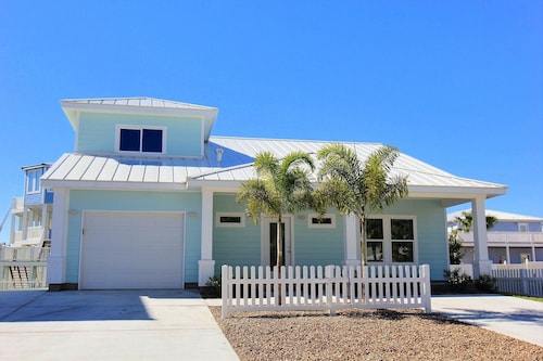 Island Gem- 4 Br! | Golf Cart Accessible Boardwalk - Port Aransas, TX